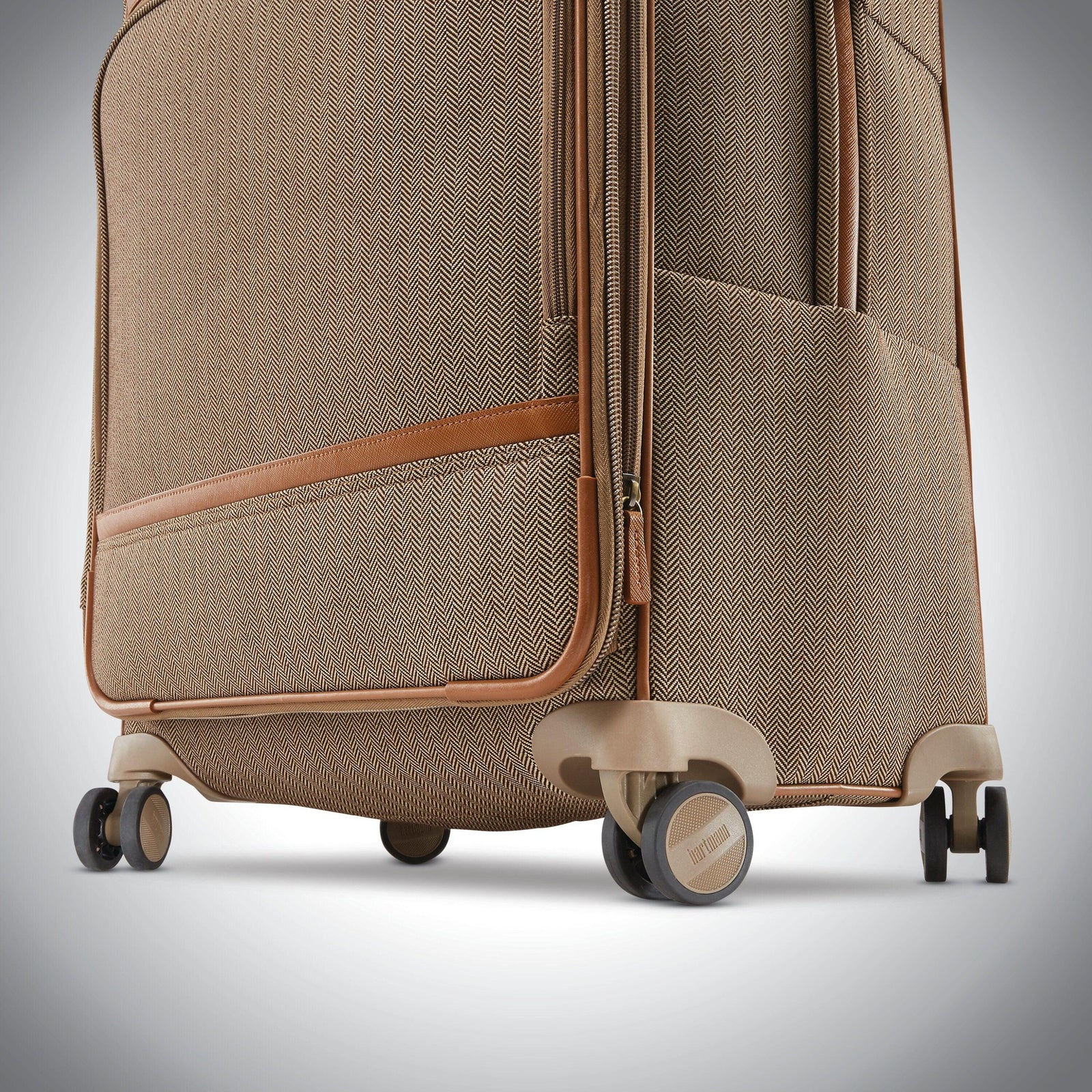 Hartmann Herringbone Deluxe Medium Journey Expandable Spinner – Luggage ...