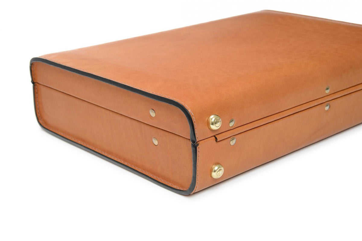 Korchmar Classics 4" Monroe Belting Leather Attache – Luggage Pros